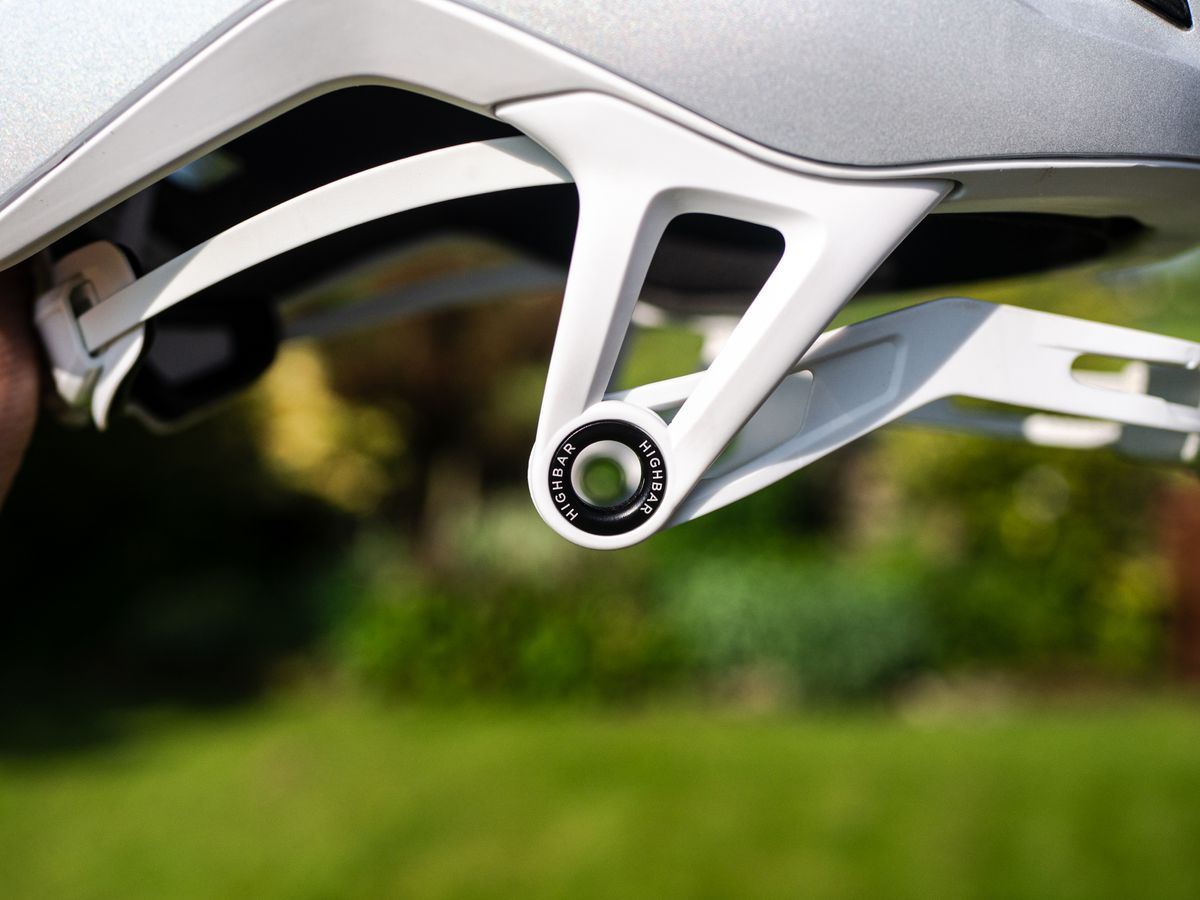 Highbar wants to redefine helmet straps: I rode 100km wearing one to ...