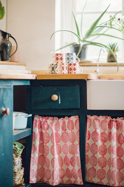 Block printing on fabric: a simple step by step guide | Homes and Gardens