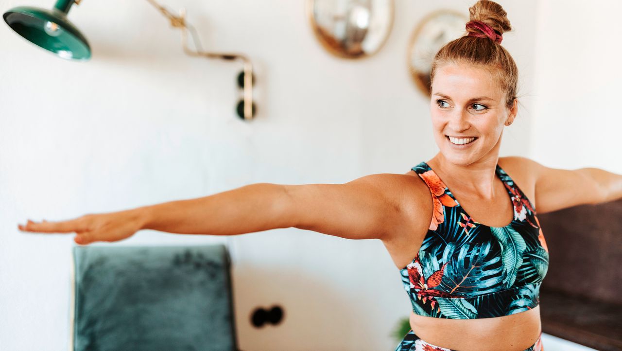 A Pilates instructor recommends these five equipment-free exercises for ...