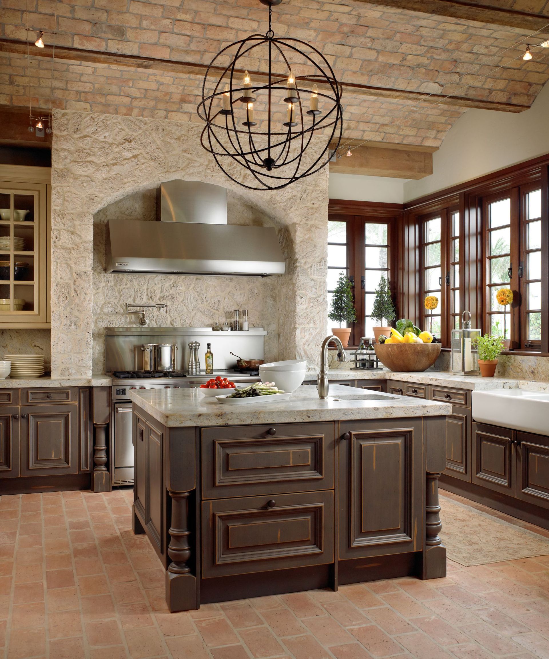 7 Tuscan kitchens that showcase that effortless Italian country style ...