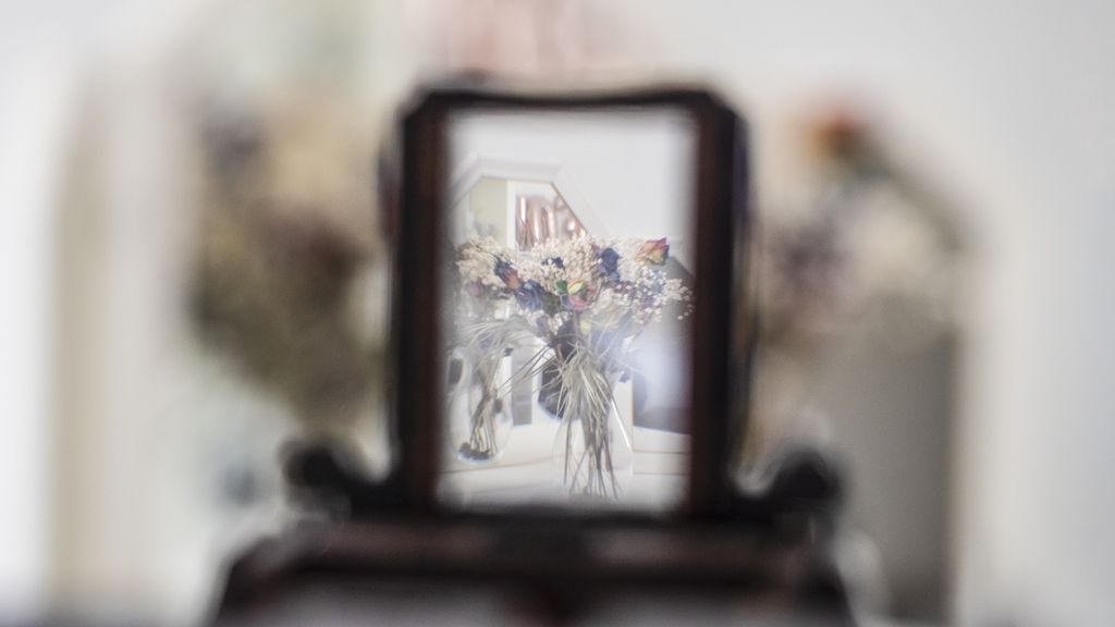 This wooden hand-crank camera might be the most fun I've ever used ...