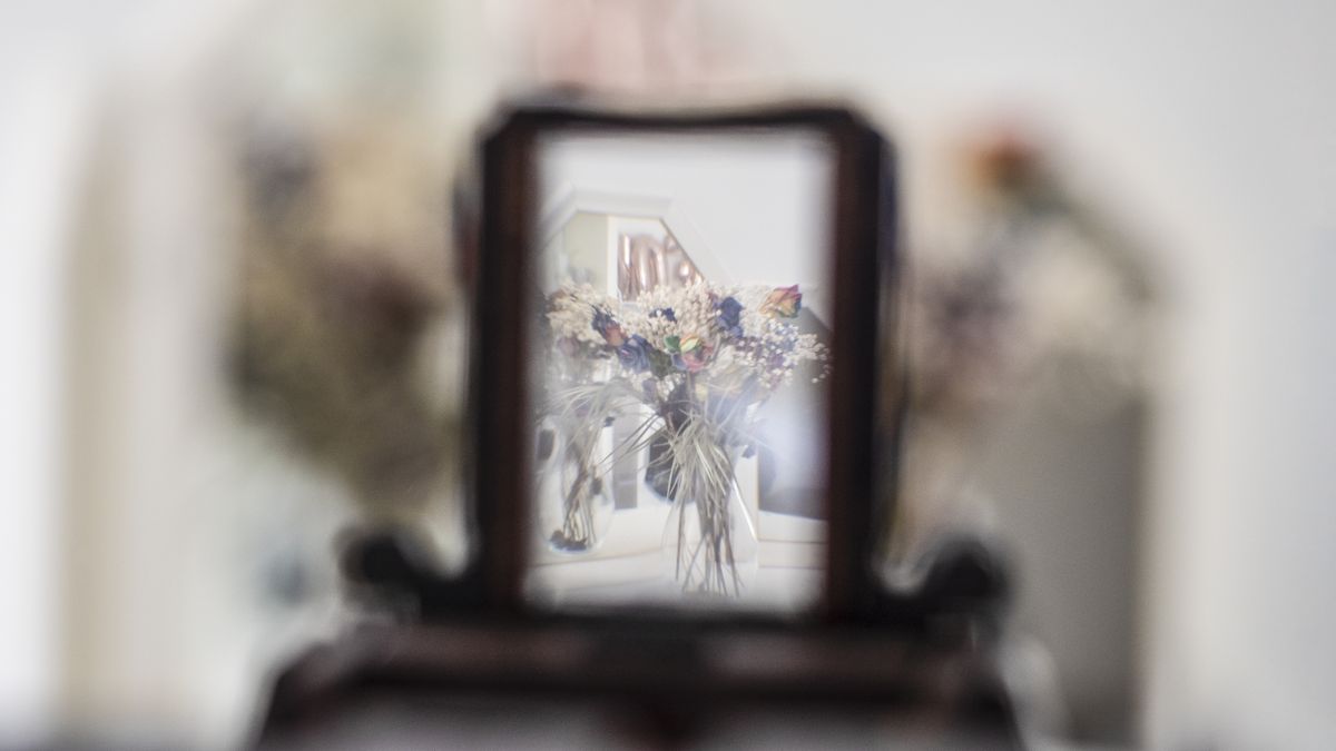 This wooden hand-crank camera might be the most fun I've ever used ...