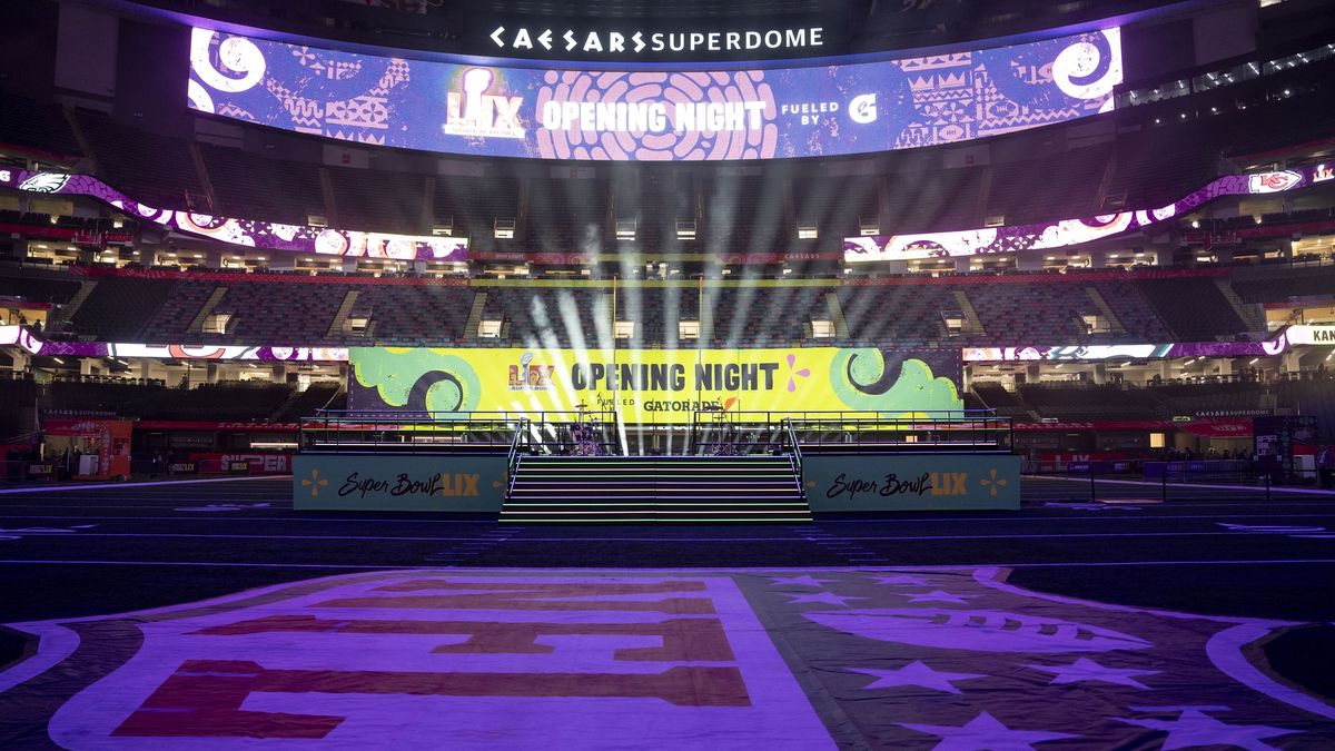 Super Bowl 2025 — here's what the big carriers are doing to amp up ...