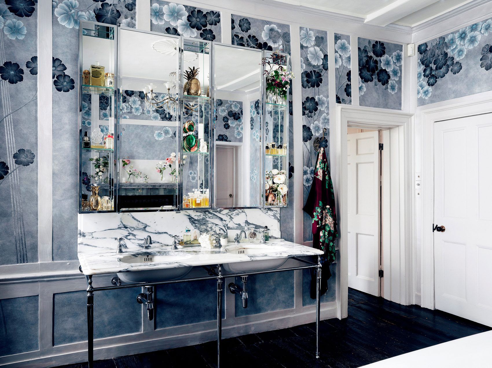 Peek inside Kate Moss’s bathroom