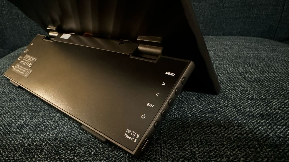 Feelworld DH101 10.1-inch portable monitor review: Small but packed ...