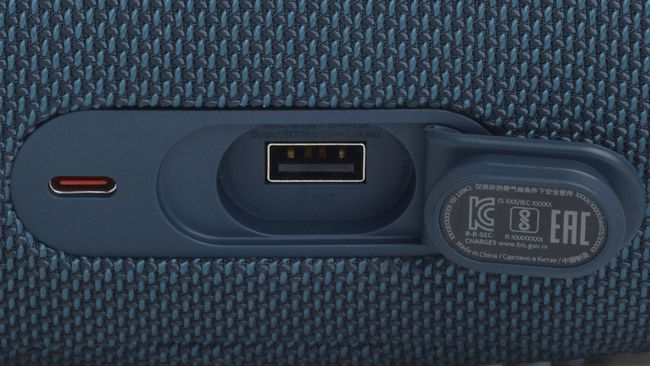 JBL Charge 5 review: a powerful and rugged portable Bluetooth speaker ...