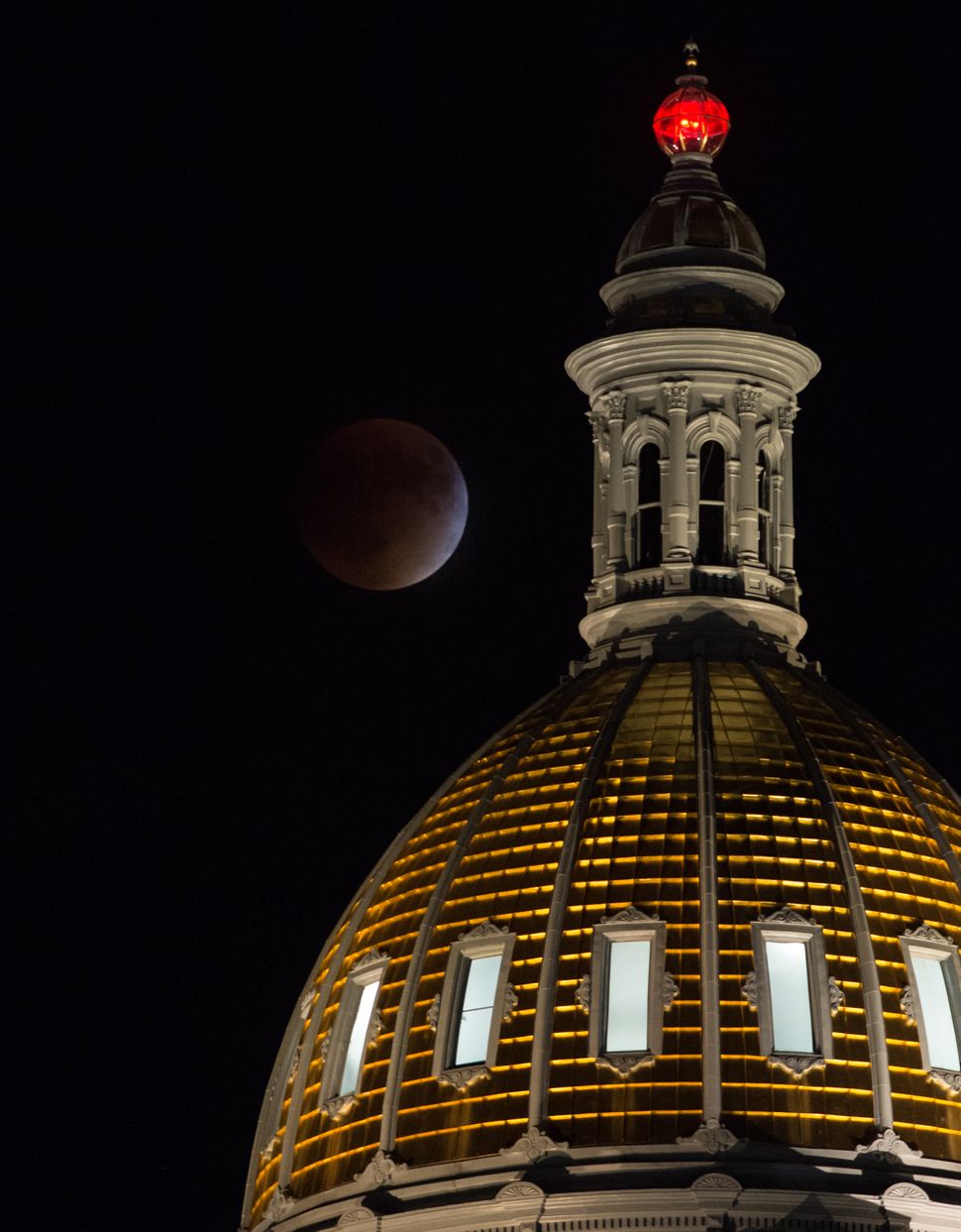 Amazing Photos of the Rare Supermoon Total Lunar Eclipse of 2015 | Space