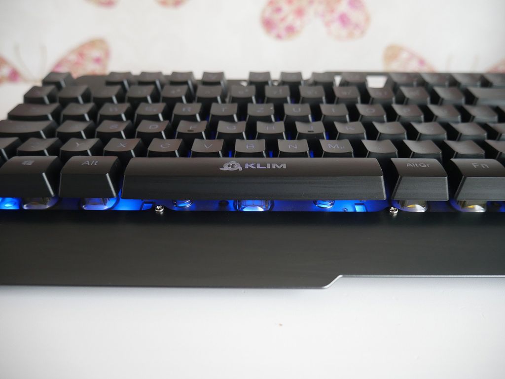 KLIM Lightning Gaming Keyboard [Review]: A ton of punch for the price ...