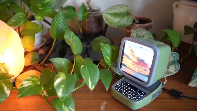 Raspberry Pi Squeezed Into Mini Retro Pc Terminal Toms Hardware