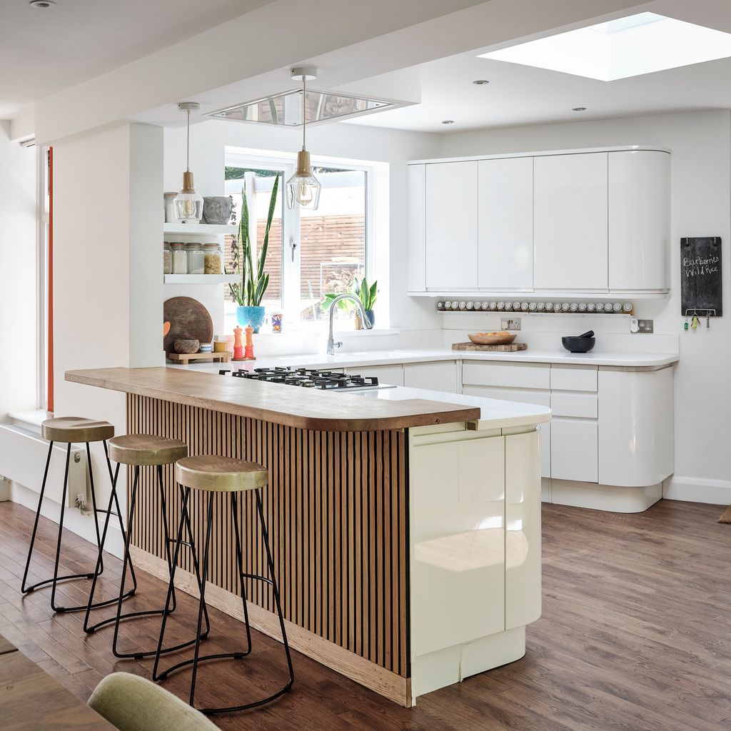 Painting kitchen worktops – a step-by-step guide | Ideal Home