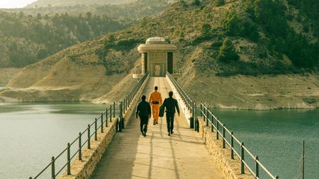 Meet The Contractor cast: who's who in the thriller on Netflix | What ...