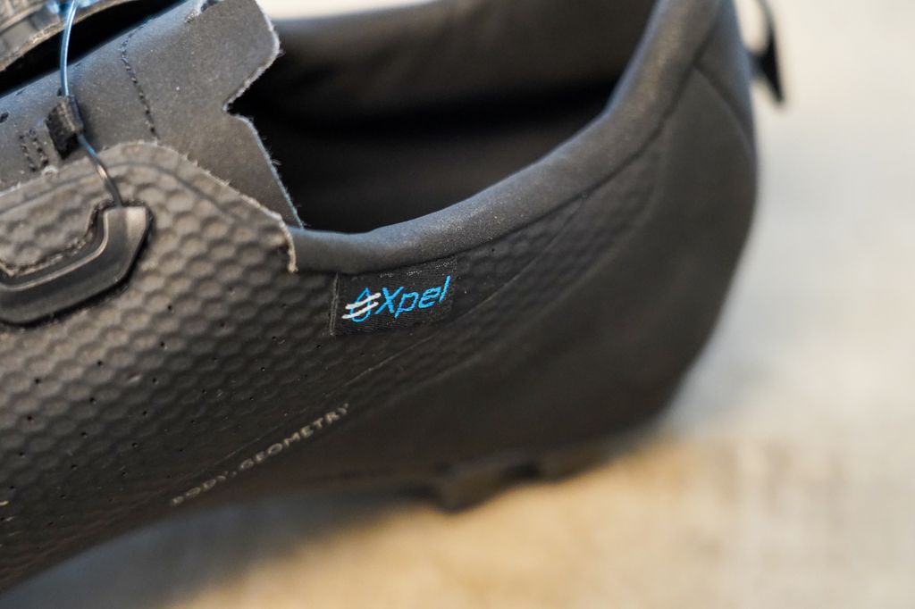 A first look at Specialized's revamped family of Recon off-road shoes ...
