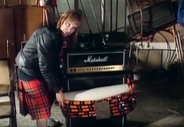 Spinal Tap's Nigel Tufnel Talks Steve Vai and the Amplifier Capo ...