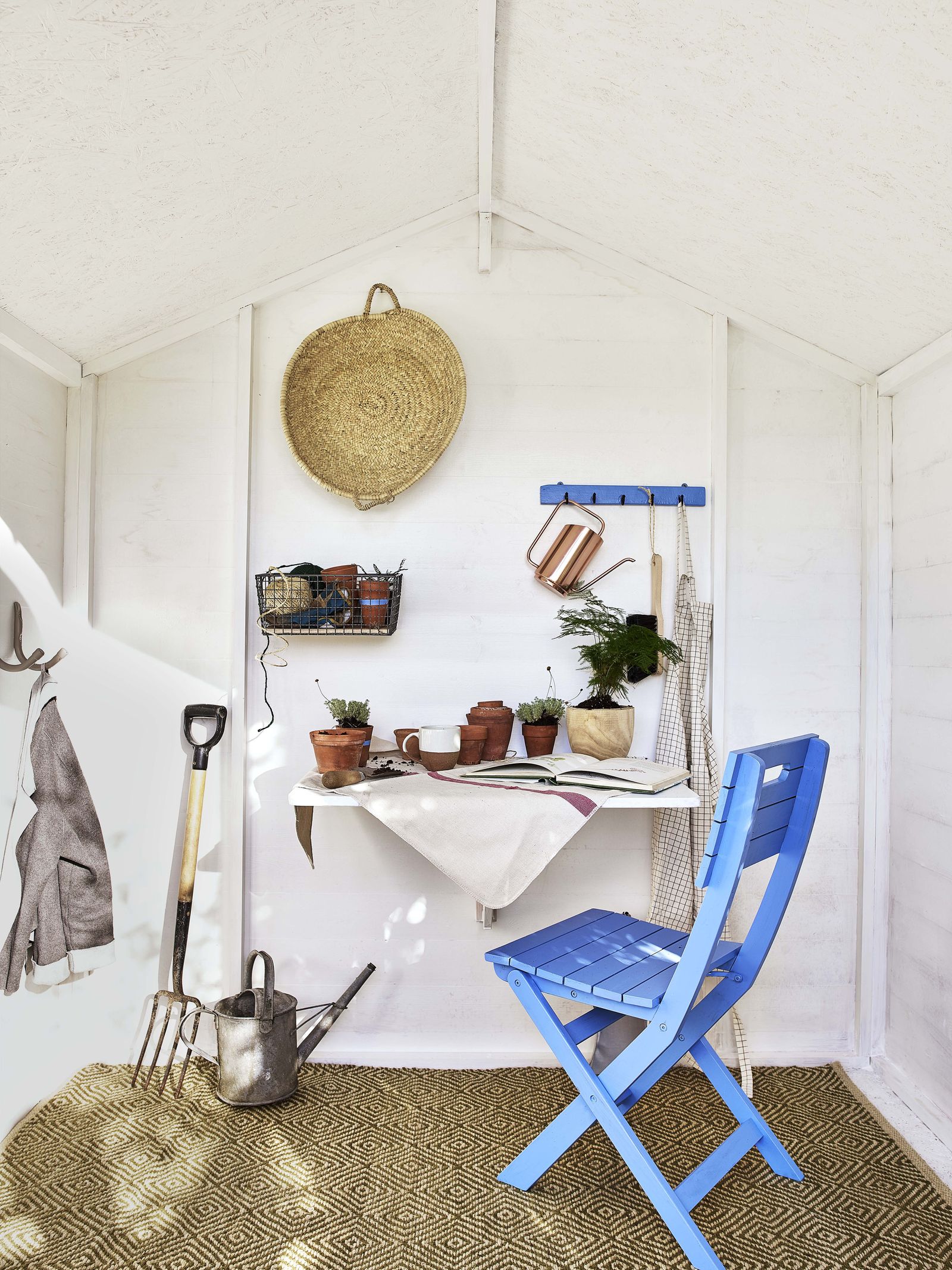 Winter jobs in the garden: 21 cold-weather chores that take care of ...