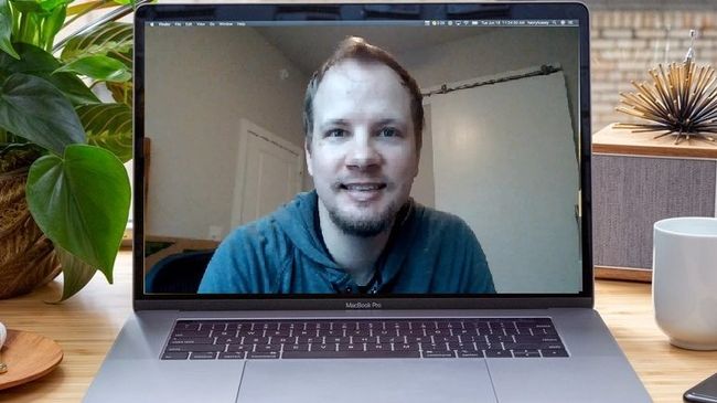 I review laptops for a living — these 3 laptops have the best webcams I ...