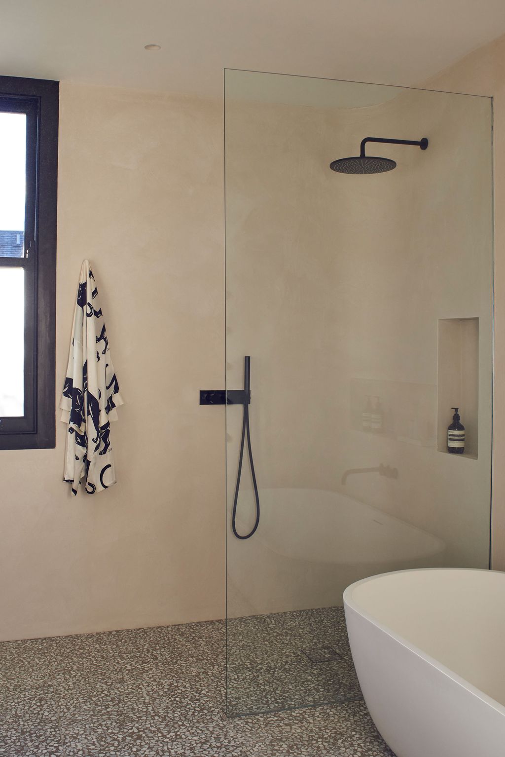 Shower wall ideas that are both practical and good-looking | Livingetc