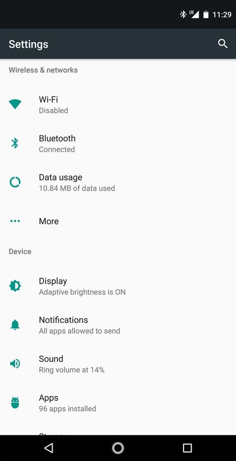 Essential Phone review: One (big) step away from the flagship ...