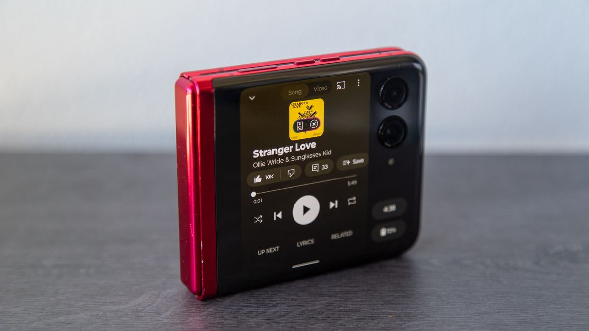 Motorola Razr Plus 2023: How it started and how it's going | Android ...