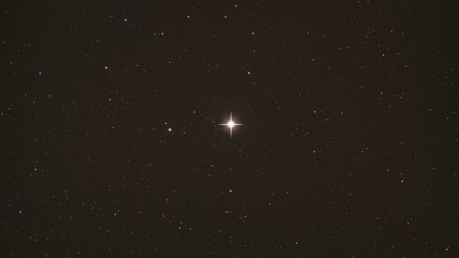 Scientists collect high-resolution images of the North Star's surface ...