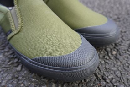 Chrome Industries Dima 3.0 Slip Ons flat cycling shoes review – great ...