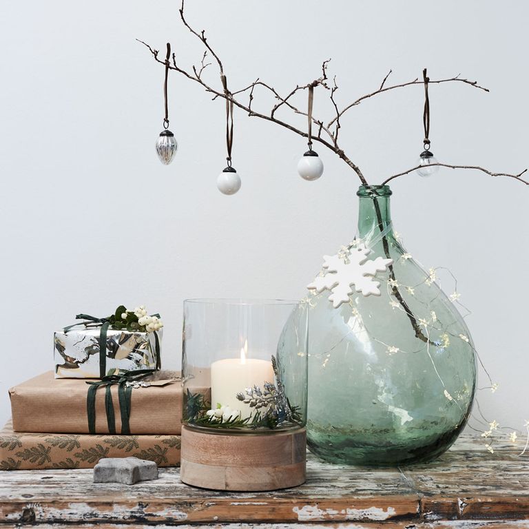 Christmas bauble display ideas to decorate in style for 2021 | Ideal Home