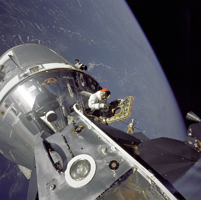 Space History Photo: "Gumdrop Meets Spider" | Space