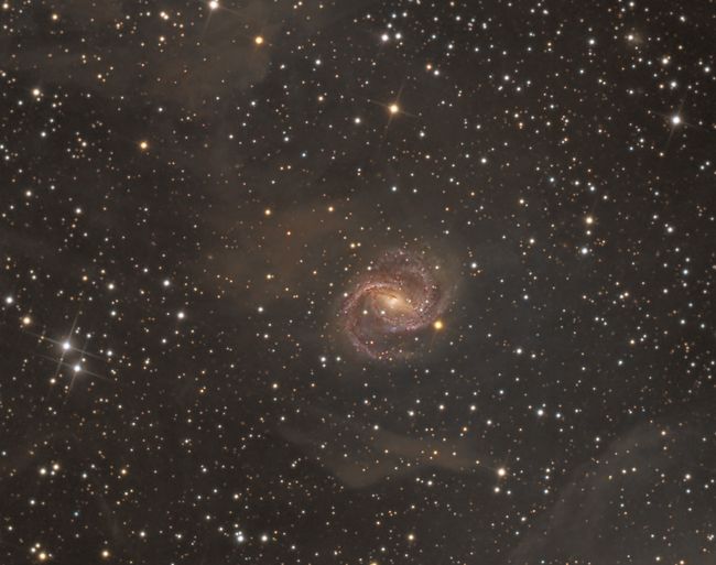 Spiral Galaxy Shakes Off Cosmic Dust in Photo | Space