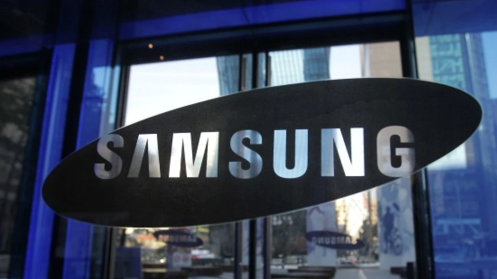 Korean tech giant Samsung announces 2027 launch plans for 512TB PCIe ...