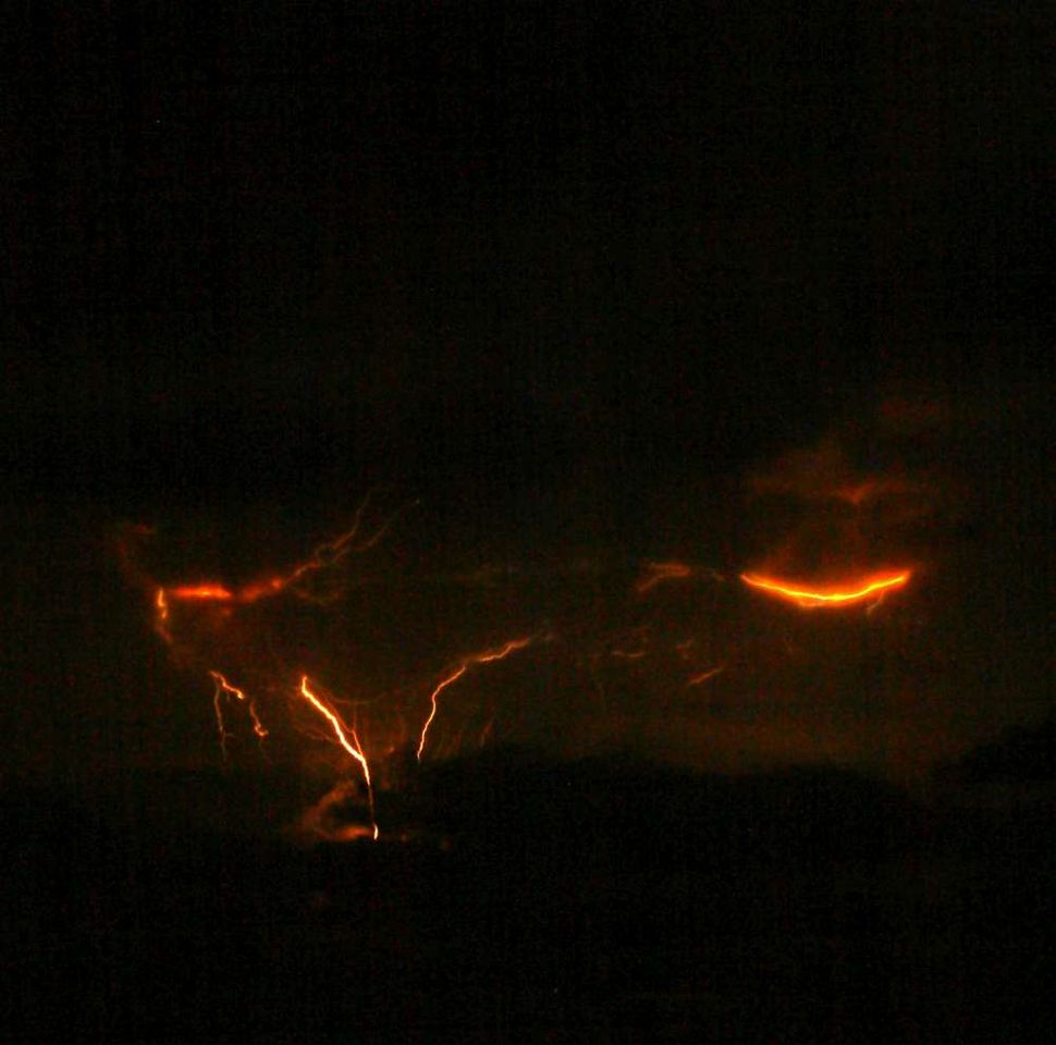 Forged in a Flash: Volcanic Lightning Forms Glass Balls | Live Science
