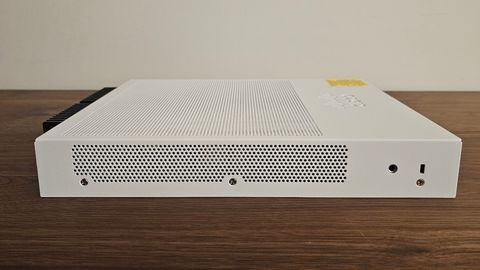 Cisco Catalyst C1300-8MGP-2X enterprise-class Ethernet switch review ...