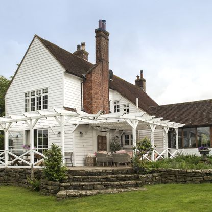 This forgotten weatherboard cottage got an artistic makeover | Ideal Home