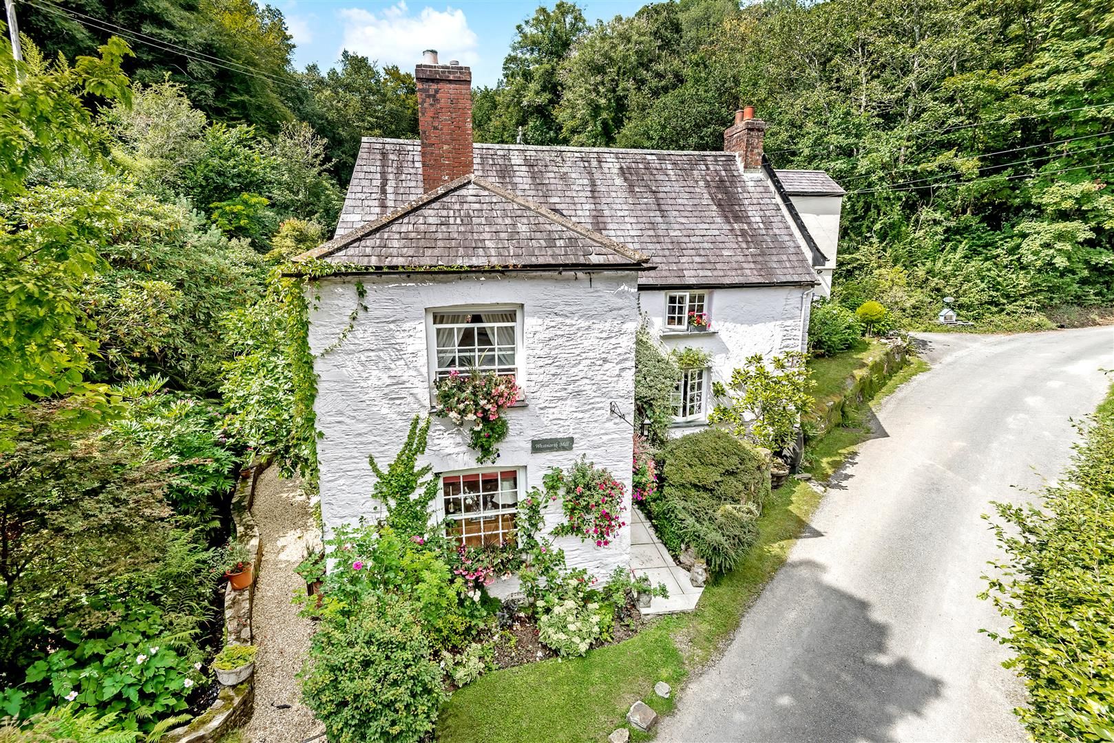 A magnificent Cornish estate that's 'one of Cornwall’s best-kept ...