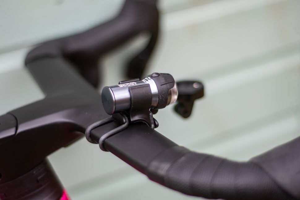 How to get a super neat bike light setup - Tips and tricks to clean up ...