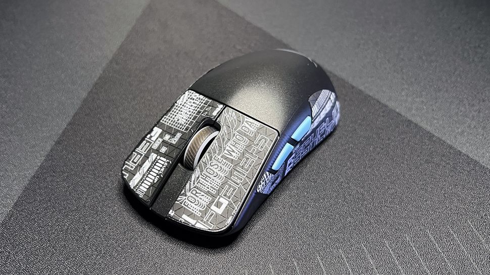 Asus ROG Harpe Ace Aim Lab Edition Review: Super Light | Tom's Hardware