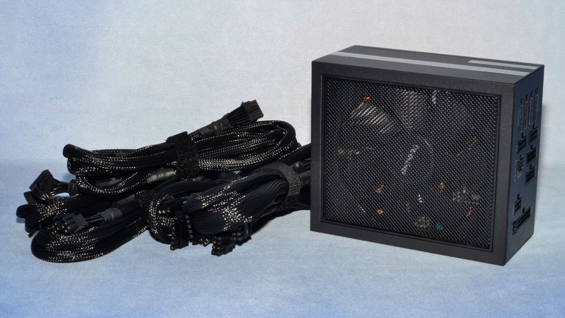 What sort of power supply do you actually need for an RTX 5090? | Tom's ...