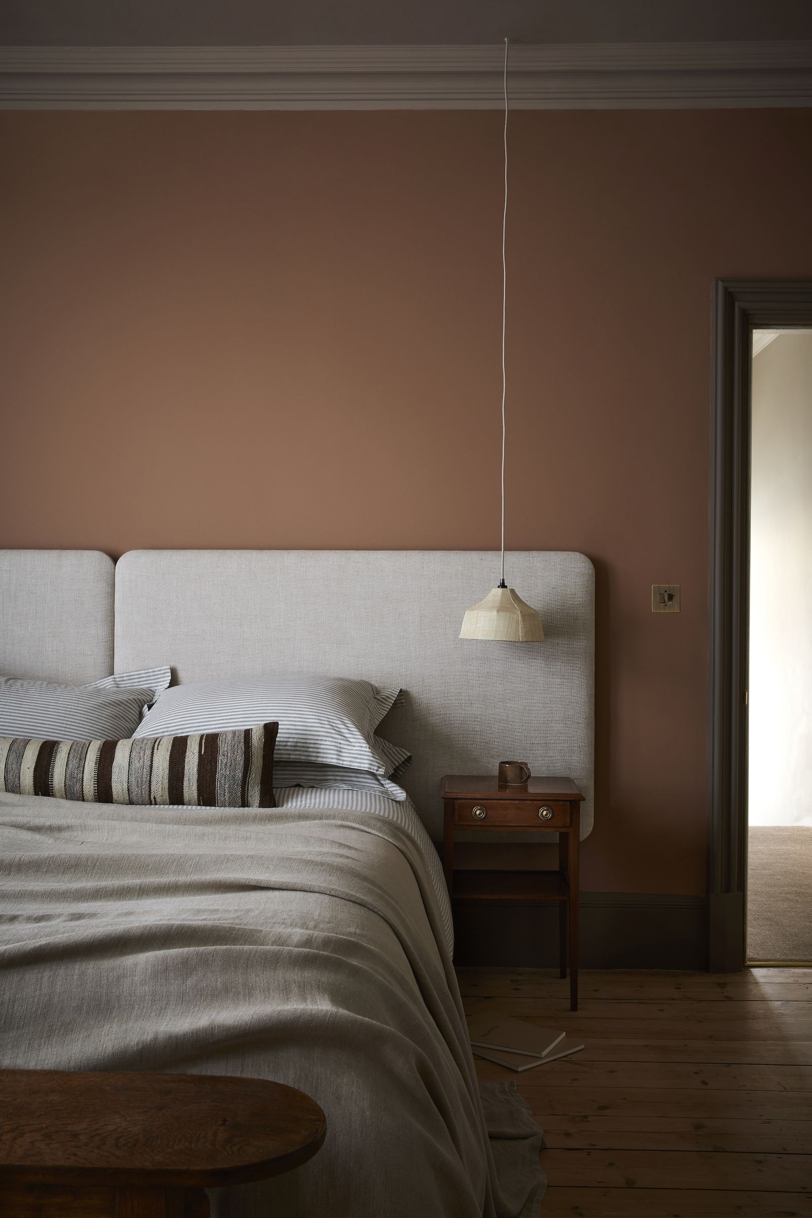 Satin Vs Flat Paint — Which Finish to Use Where | Livingetc