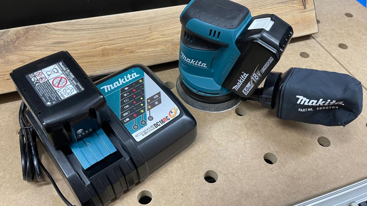 Makita DBO180 cordless 125mm random orbit sander review | Homebuilding