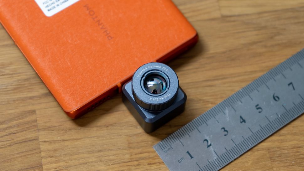 Xinfrared X2 Thermal Monocular Review: World's smallest night vision ...