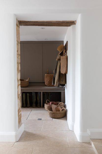 Utility room design - how to have one even in a closet | Livingetc