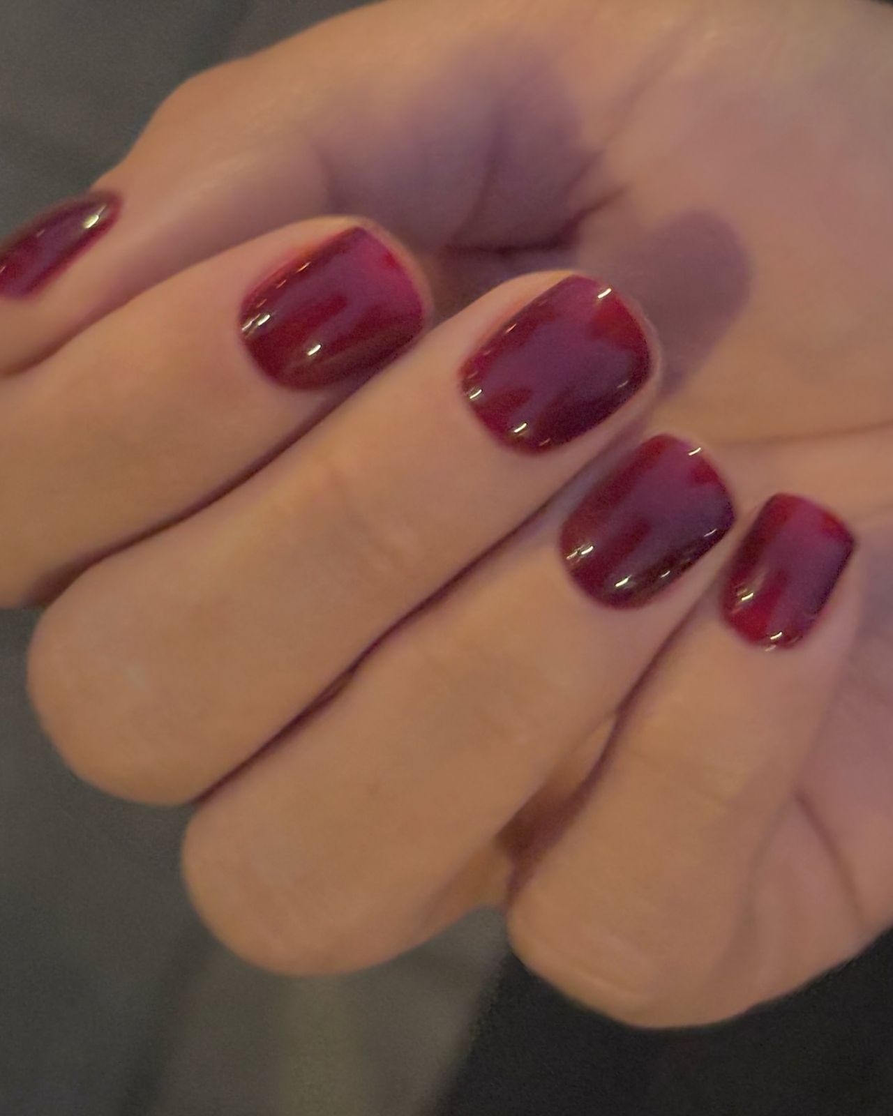 Merlot Nails Are the Anti-Spring Nail Trend You Need to See | Who What Wear