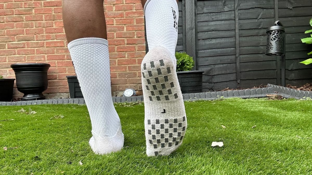 Best grip socks for soccer: Improve your game with enhanced traction ...