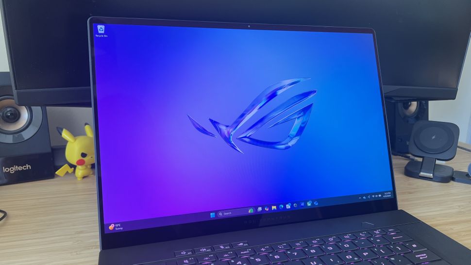 Asus ROG Zephyrus G16 (2025) review: "sharpens the Blade" | GamesRadar+