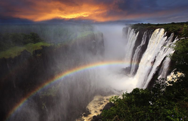 See Stunning 360-Degree Views of Spectacular Victoria Falls (Video ...