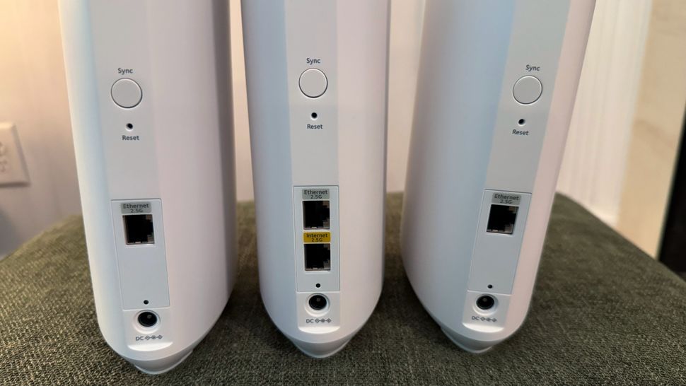 Netgear Orbi 370 Wi-Fi 7 mesh router review: Dual-band Wi-Fi 7 hardware ...