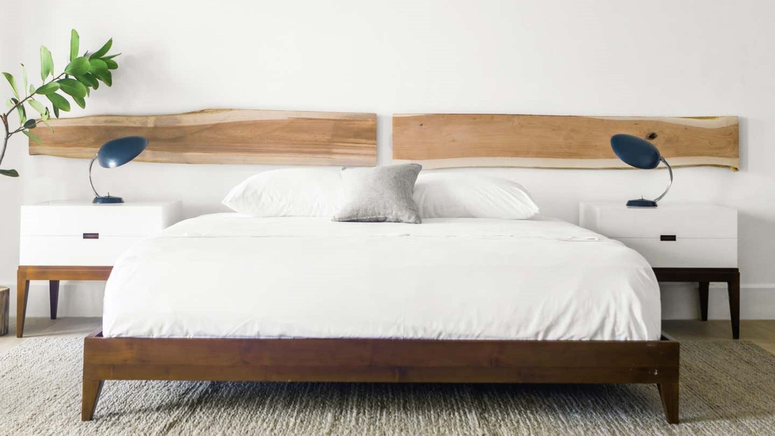 What should be in a guest room? 8 essential additions | Livingetc