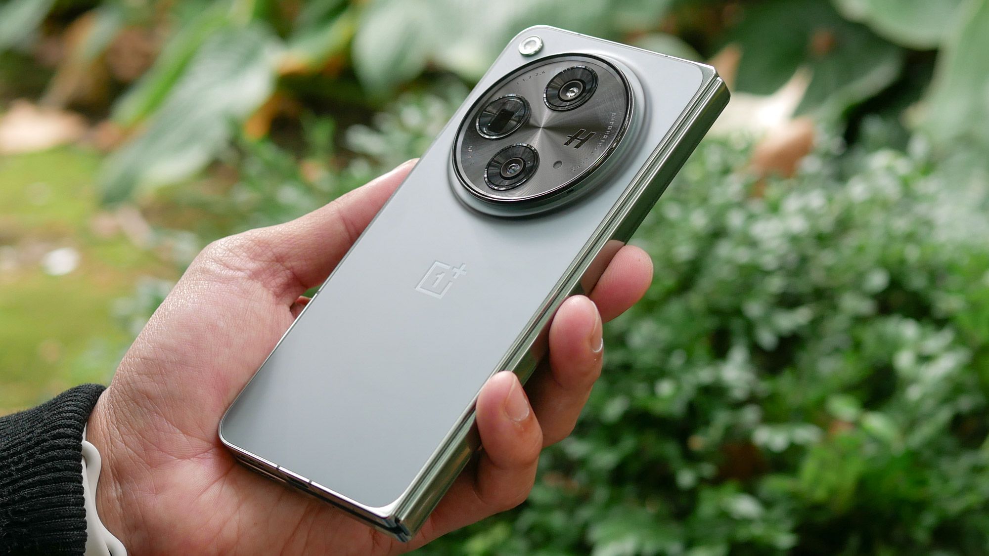 The size of camera phone bumps are officially out of control | Tom's Guide