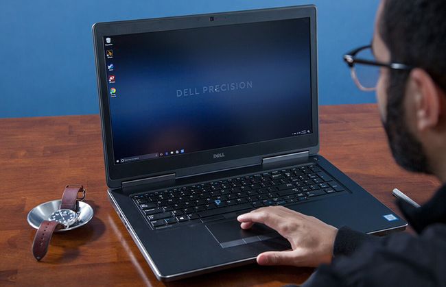 Dell Precision 7720 Review: A Brawny Beast with Tons of Battery Life ...