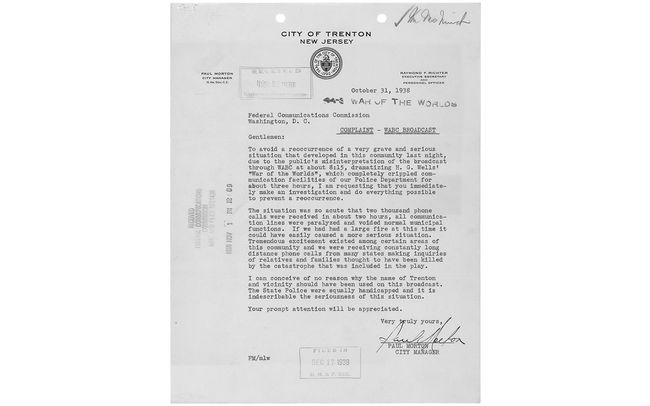 'War of the Worlds!' The Infamous Martian Invasion Radio Broadcast ...
