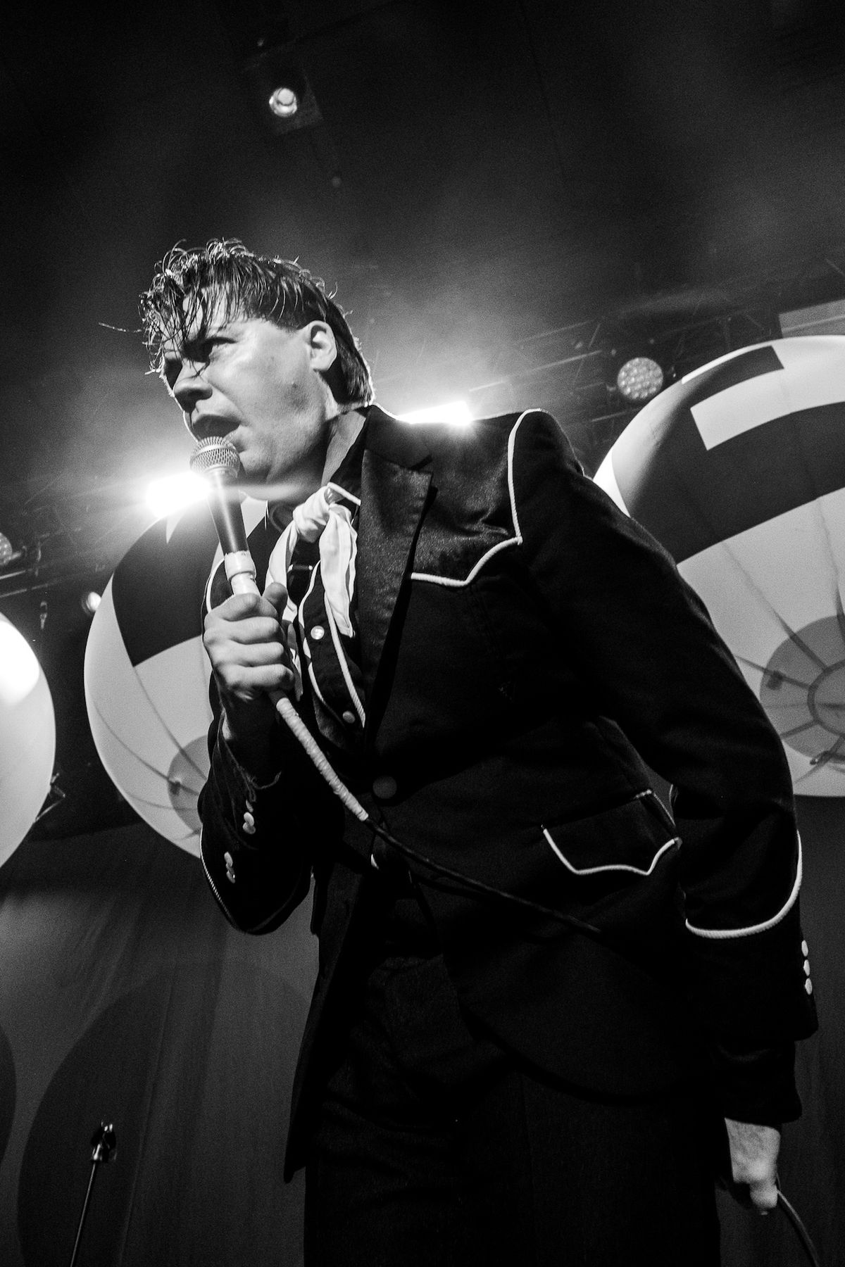 “There are two types of bands. One is s**t. The other is The Hives”: 45 ...