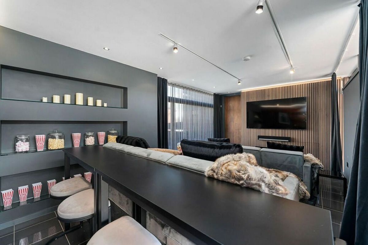 Take a look inside this Victorian water tower conversion on sale for £1 ...